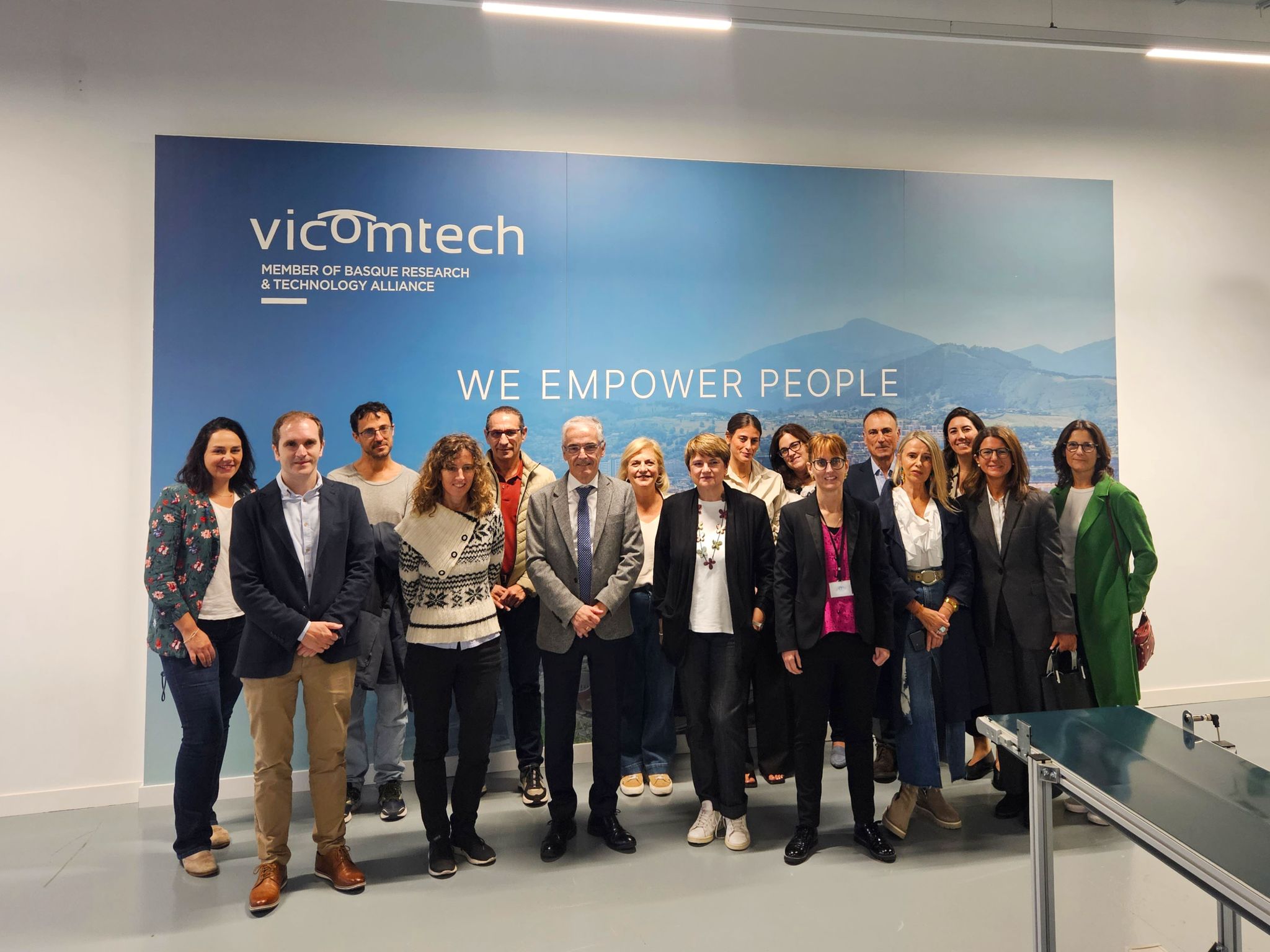 Visitamos la sede de Vicomtech y la Isla de Zorrotzaurre - INNOLAB Bilbao